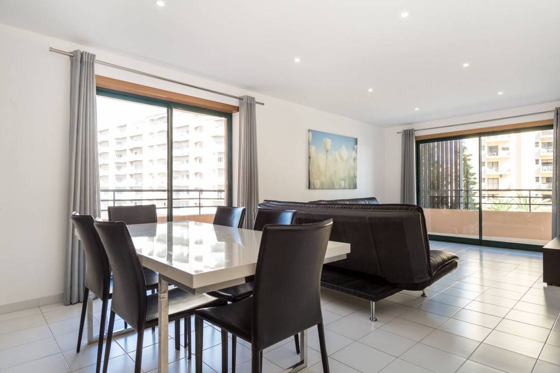 88 M² Ferienwohnung ∙ 2 Schlafzimmer ∙ 6 Gäste - Portimão