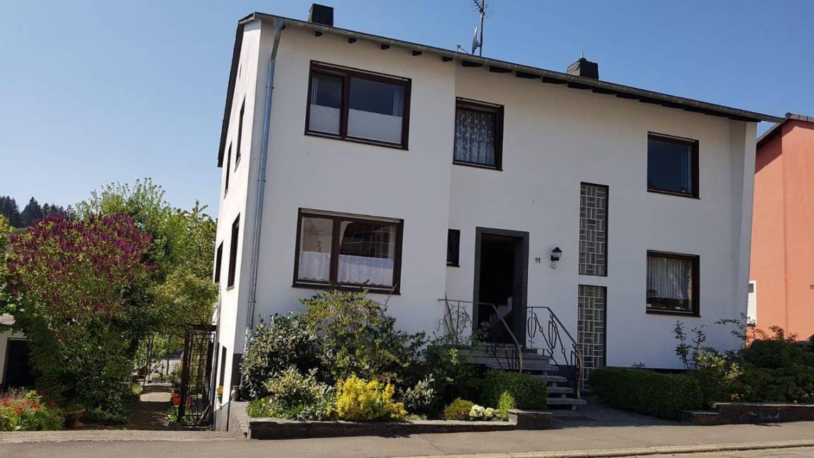 160 M² House ∙ 5 Bedrooms ∙ 10 Guests - Manderscheid