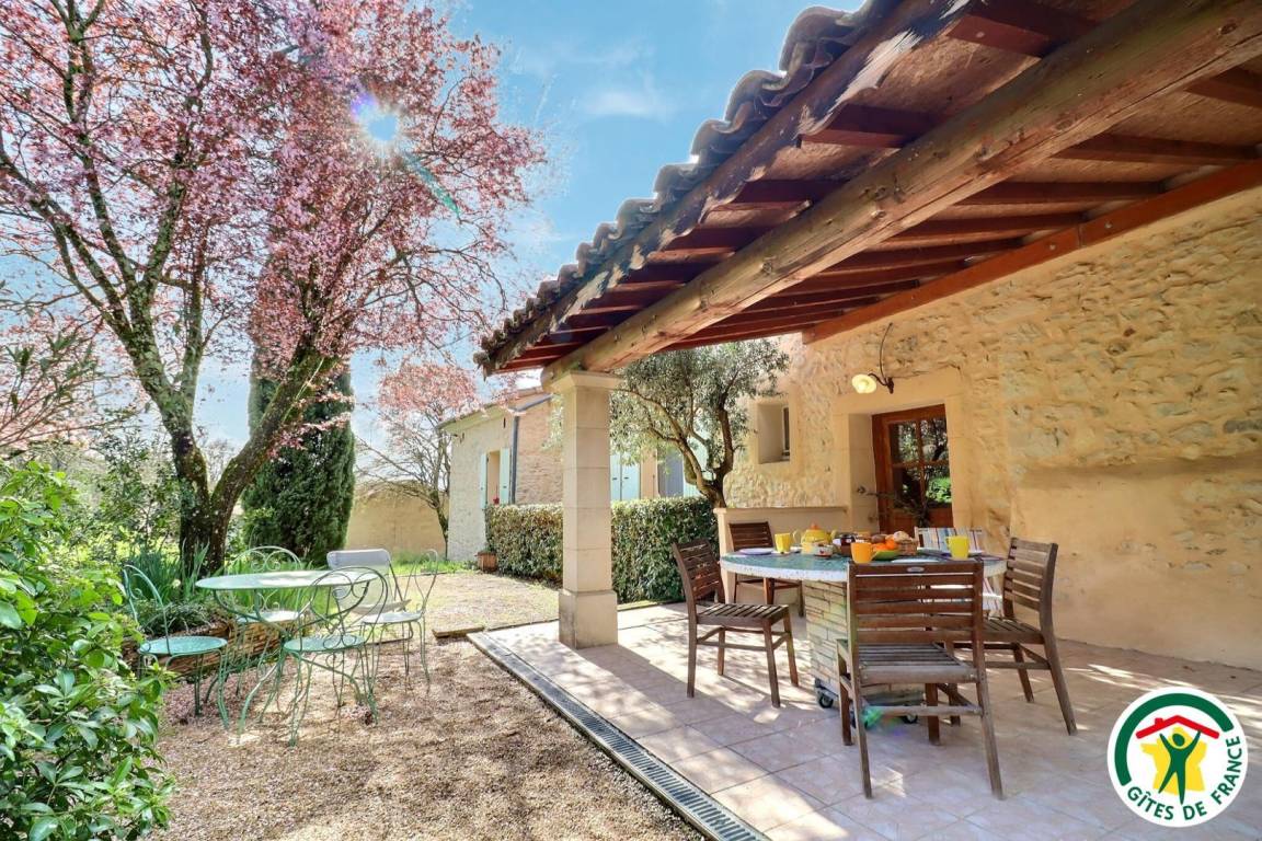 115 M² Gîte ∙ 2 Chambres ∙ 4 Personnes - Montélimar