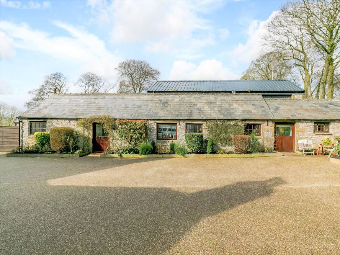 Cottage ∙ 2 Bedrooms ∙ 4 Guests - Bakewell