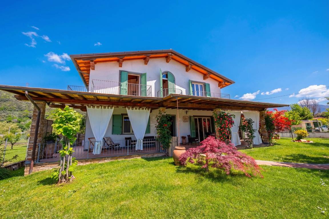 150 M² Villa ∙ 4 Bedrooms ∙ 5 Guests - Massa