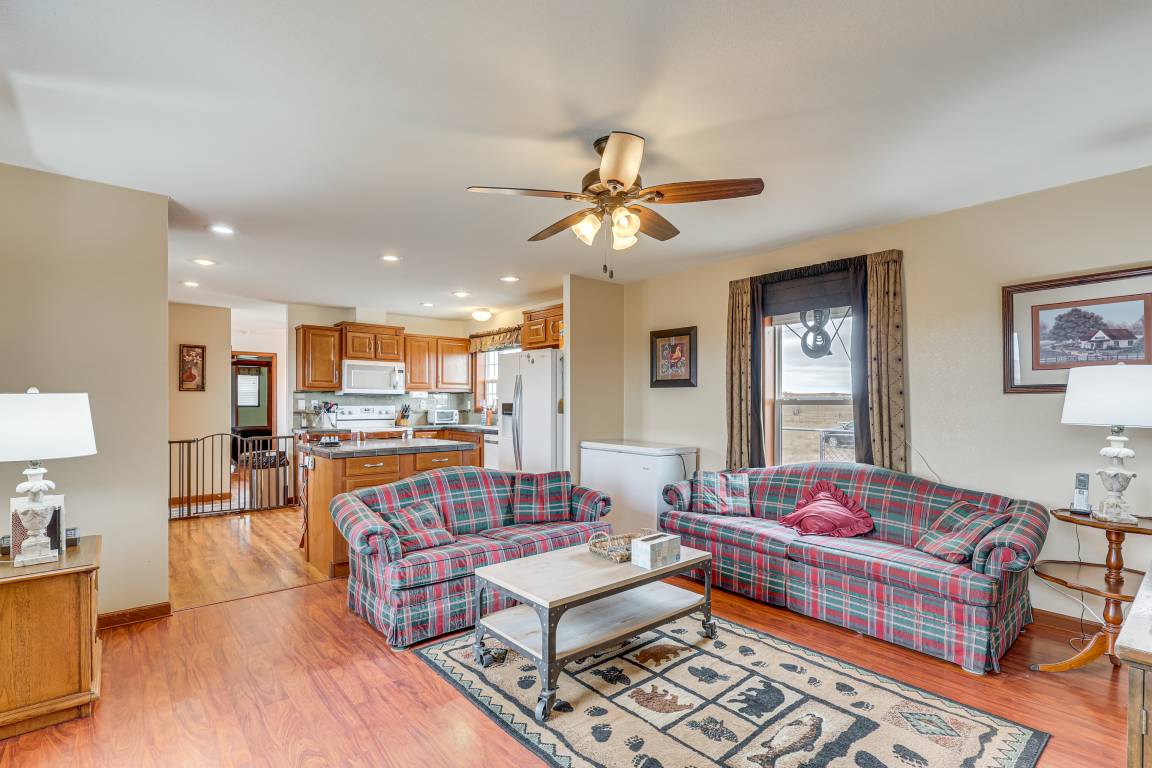 111 M² House ∙ 3 Bedrooms ∙ 8 Guests - Lake Sakakawea, ND