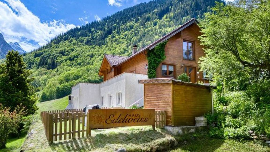 75 M² Ferienwohnung ∙ 2 Schlafzimmer ∙ 4 Gäste - Vandans