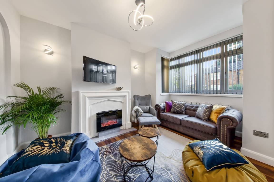100 M² House ∙ 3 Bedrooms ∙ 7 Guests - Greenwich