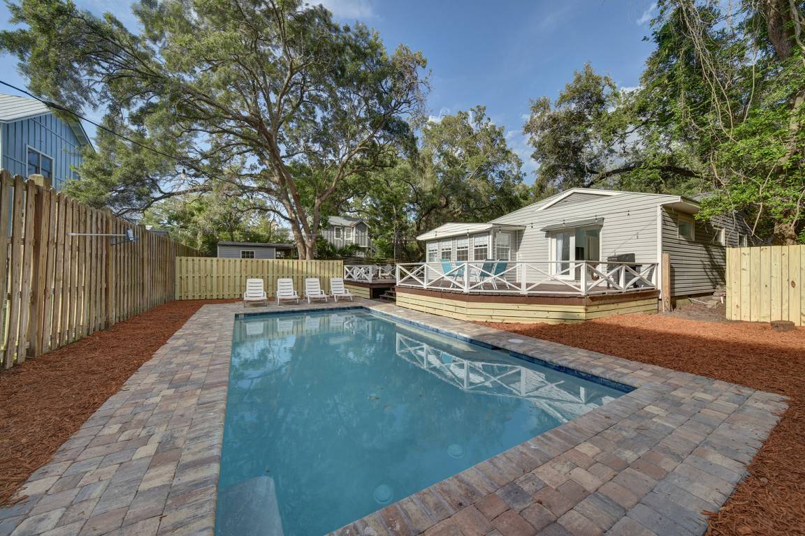 House ∙ 4 Bedrooms ∙ 10 Guests - Jekyll Island, GA