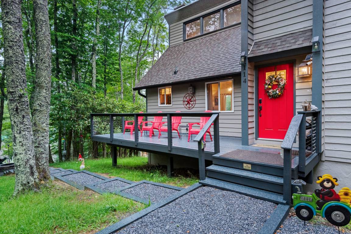 House ∙ 4 Bedrooms ∙ 12 Guests - Beech Mountain, NC