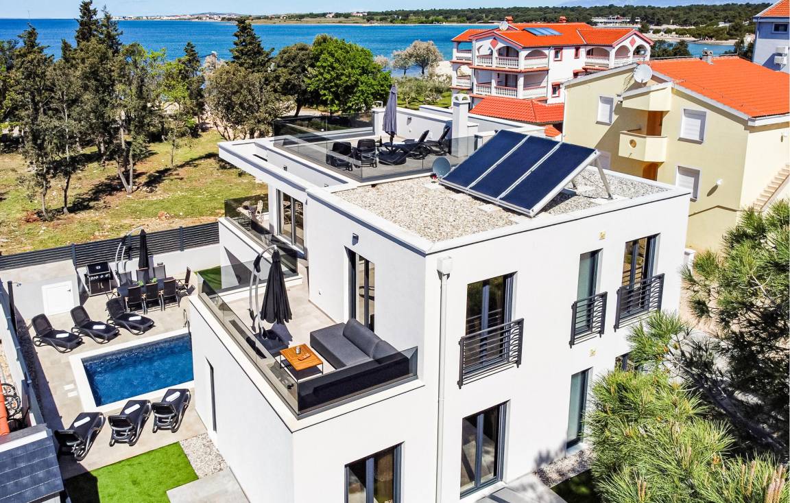 170 M² Huis ∙ 5 Slaapkamers ∙ 10 Gasten - Privlaka