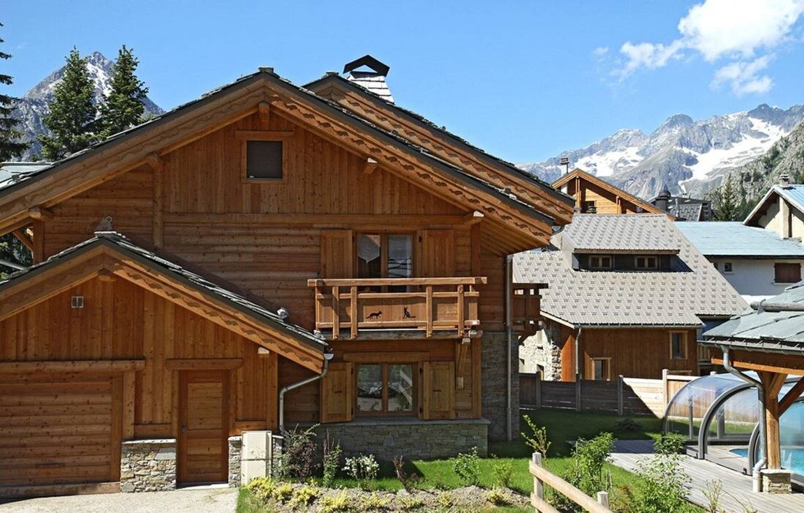 210 M² Villa ∙ 6 Bedrooms ∙ 14 Guests - Les Deux Alpes