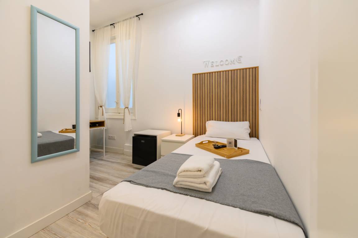 218 M² Camera Privata ∙ 1 Camera Da Letto ∙ 1 Ospite - Madrid
