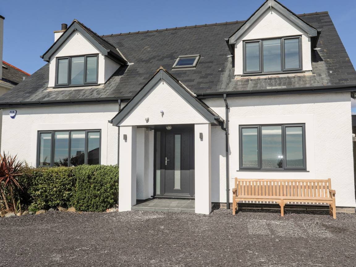 Cottage ∙ 4 Bedrooms ∙ 8 Guests - Criccieth