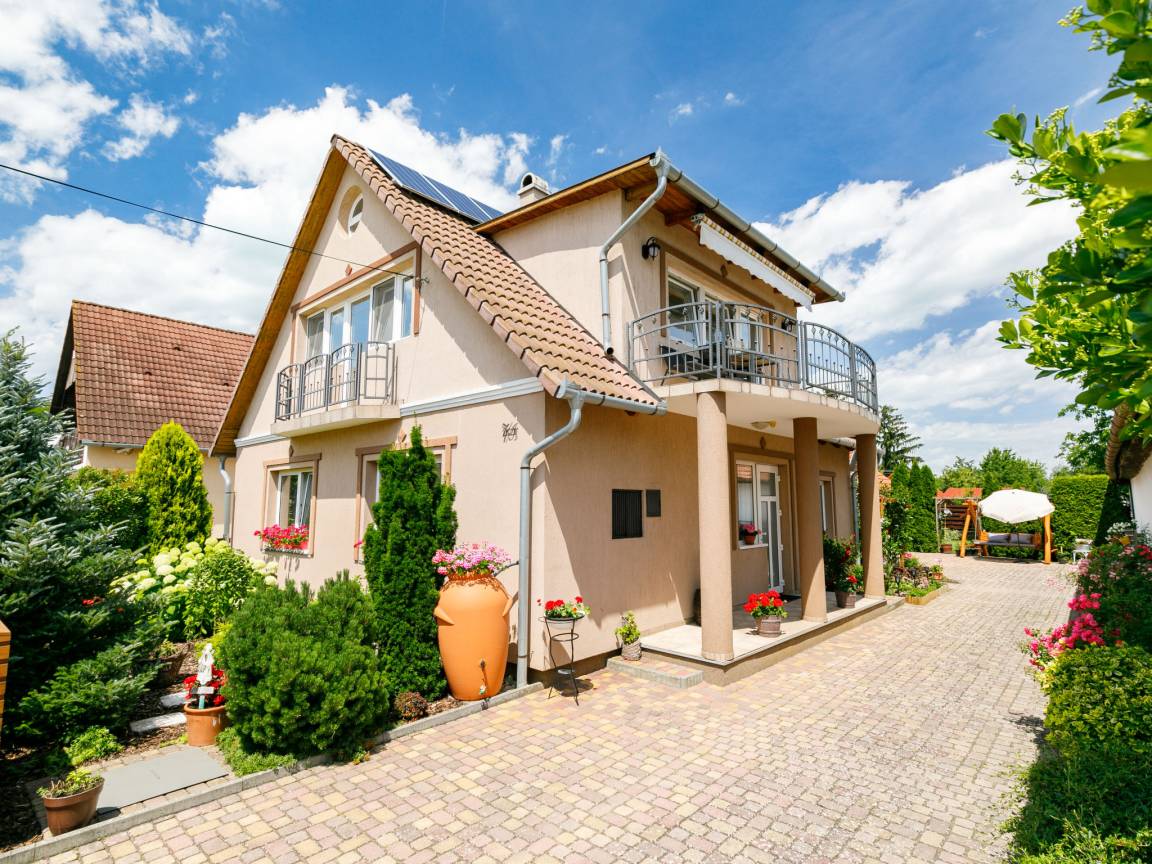 70 M² Apartment ∙ 2 Bedrooms ∙ 5 Guests - Lake Balaton
