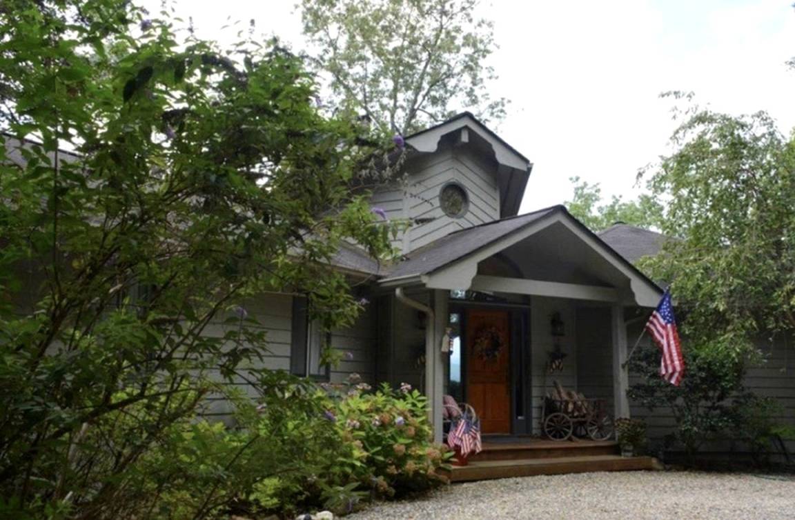 House ∙ 3 Bedrooms ∙ 8 Guests - Lake Santeetlah