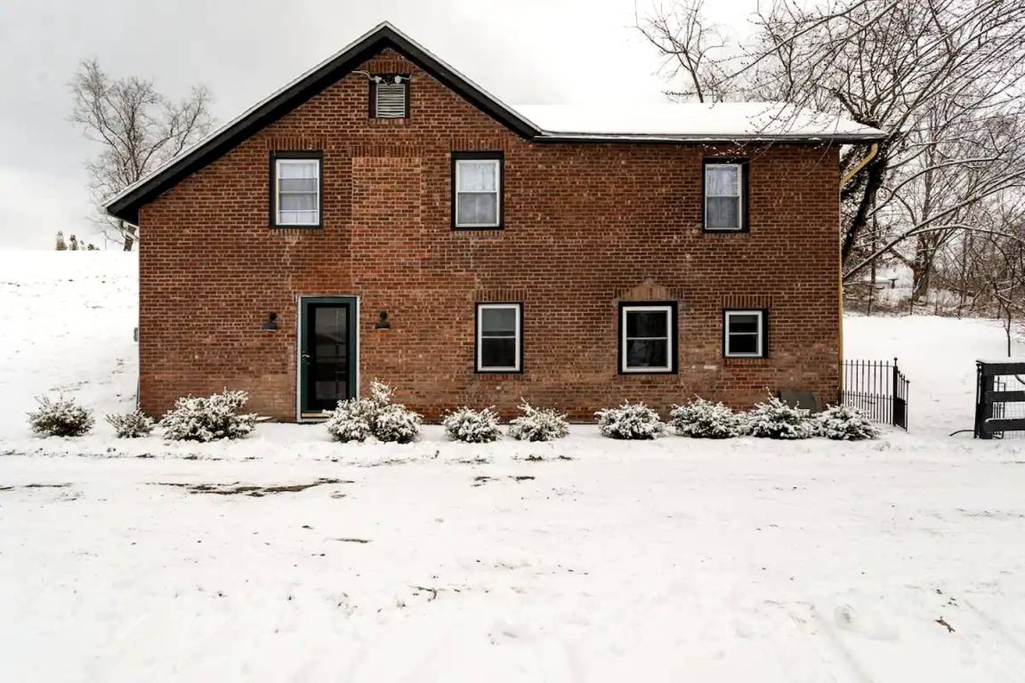 House ∙ 2 Bedrooms ∙ 5 Guests - Tivoli, NY