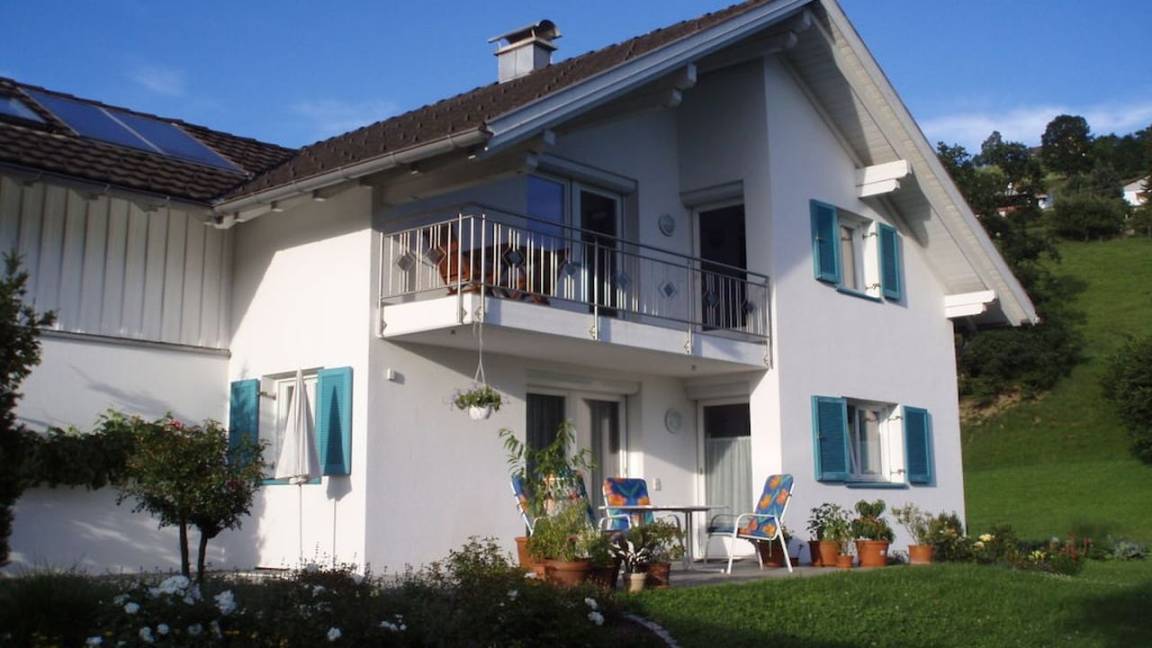 64 M² Ferienhaus ∙ 2 Schlafzimmer ∙ 5 Gäste - Rankweil