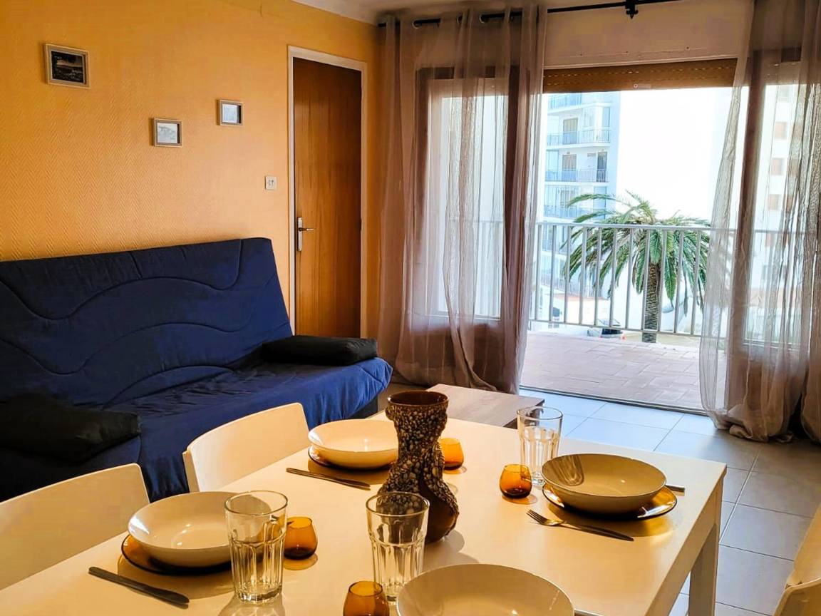 65 M² Apartamento ∙ 2 Habitaciones ∙ 6 Huéspedes - Cadaqués