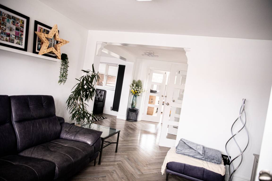 90 M² House ∙ 3 Bedrooms ∙ 6 Guests - Oldham