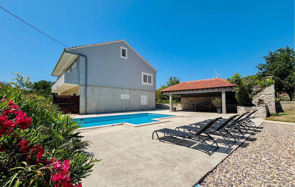 120 M² Apartment ∙ 3 Bedrooms ∙ 5 Guests - Croatia