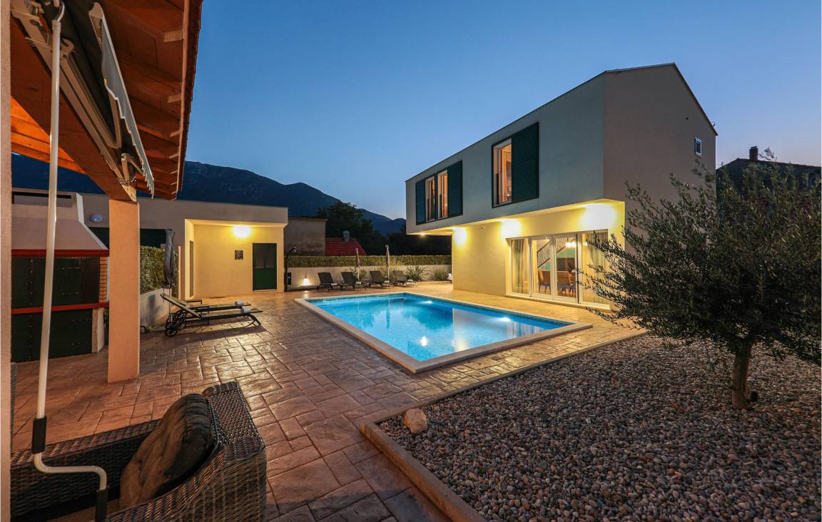 180 M² House ∙ 3 Bedrooms ∙ 6 Guests - Brela