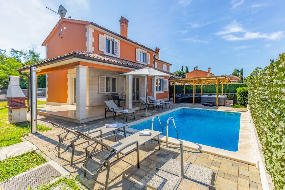 117 M² Villa ∙ 3 Schlafzimmer ∙ 8 Gäste - Pula