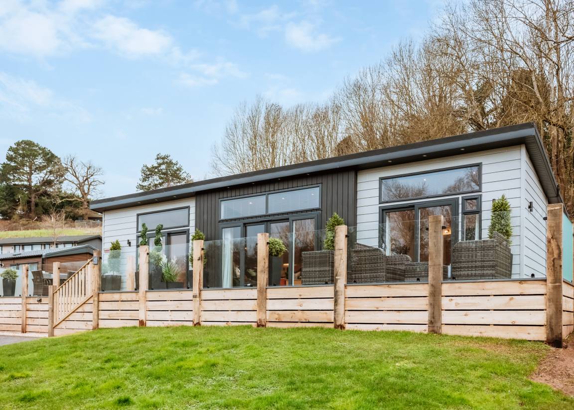 Chalet ∙ 3 Bedrooms ∙ 6 Guests - Shropshire