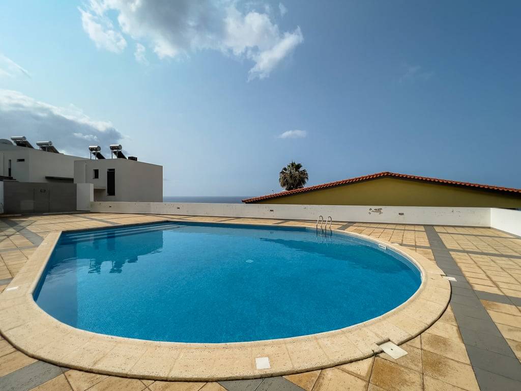 83 M² Apartamento ∙ 1 Quarto ∙ 2 Hóspedes - Madeira