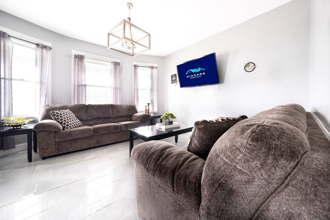 Apartment ∙ 4 Bedrooms ∙ 11 Guests - Niagara Falls