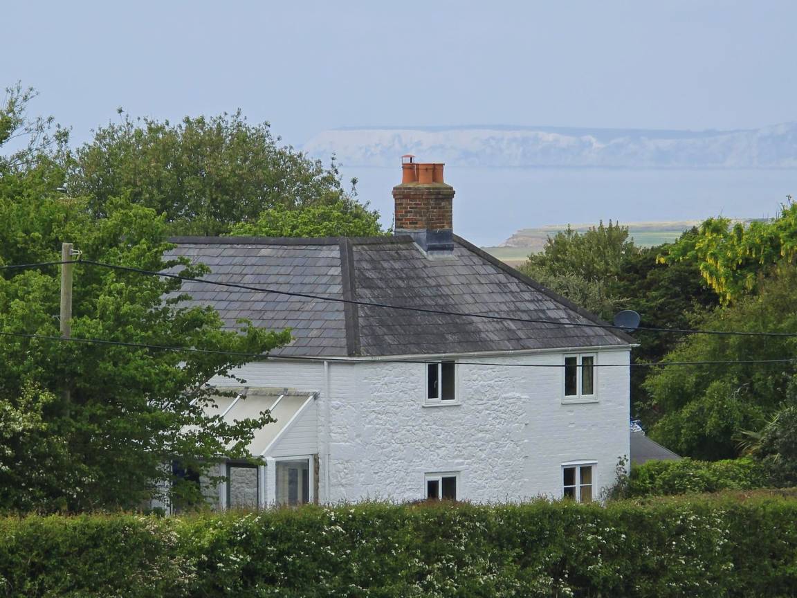 Cottage ∙ 4 Bedrooms ∙ 8 Guests - Isle of Wight