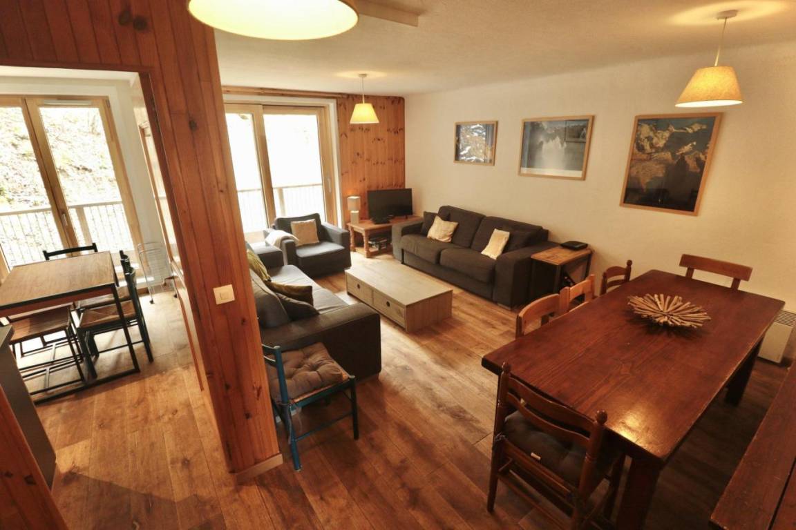 96 M² Apartment ∙ 4 Bedrooms ∙ 10 Guests - Courchevel