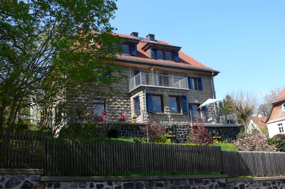 70 M² Ferienwohnung ∙ 1 Schlafzimmer ∙ 3 Gäste - Schotten