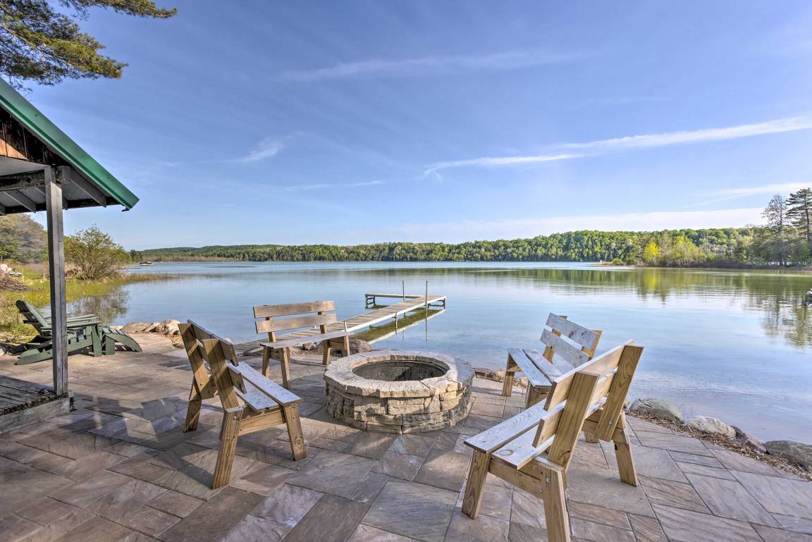 260 M² House ∙ 5 Bedrooms ∙ 15 Guests - Beulah, MI