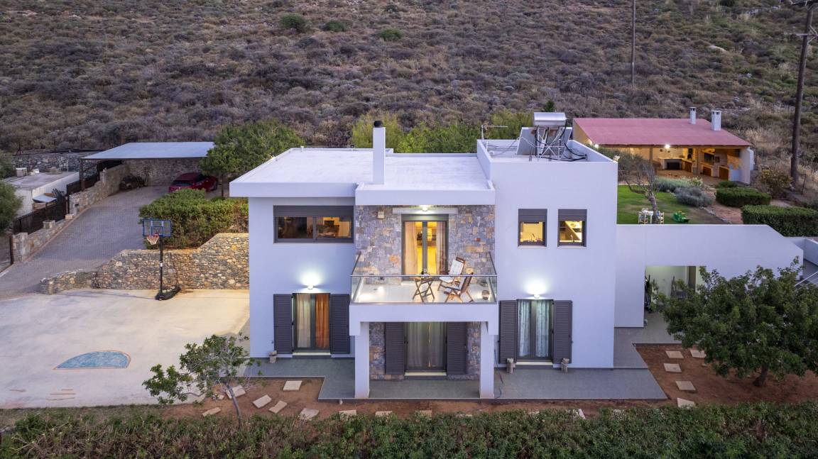 200 M² Villa ∙ 4 Schlafzimmer ∙ 8 Gäste - Iraklion