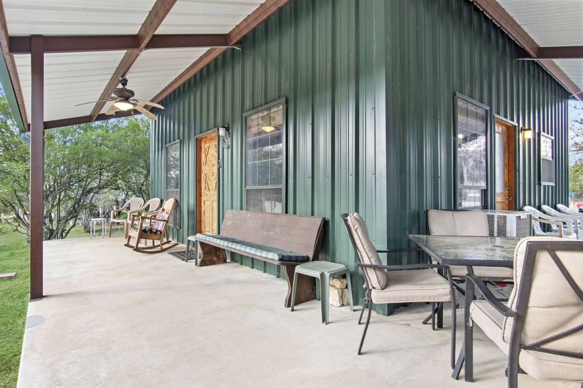 House ∙ 3 Bedrooms ∙ 8 Guests - Concan, TX