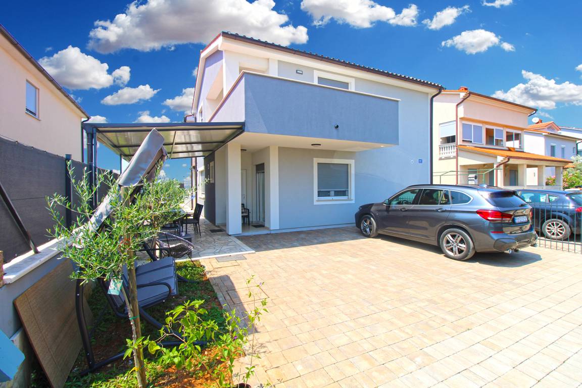 125 M² Ferienhaus ∙ 2 Schlafzimmer ∙ 6 Gäste - Fažana