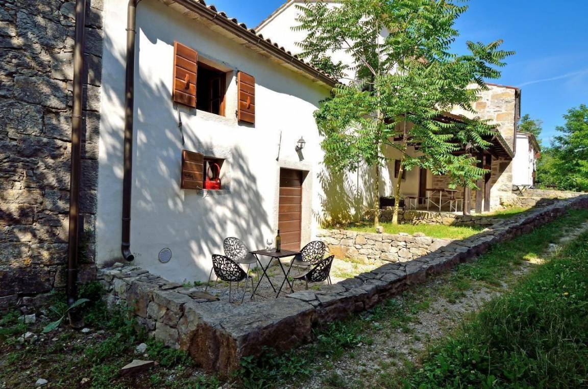 60 M² House ∙ 2 Bedrooms ∙ 5 Guests - Buzet