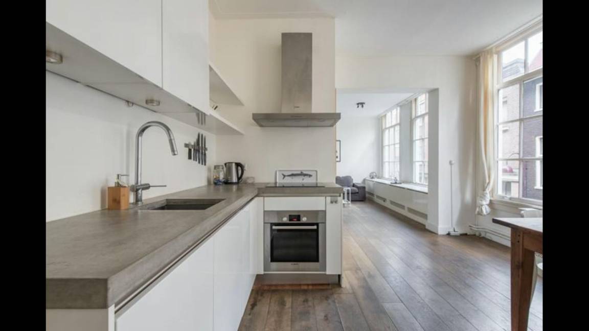 79 M² Appartement ∙ 1 Slaapkamer ∙ 2 Gasten - Amsterdam
