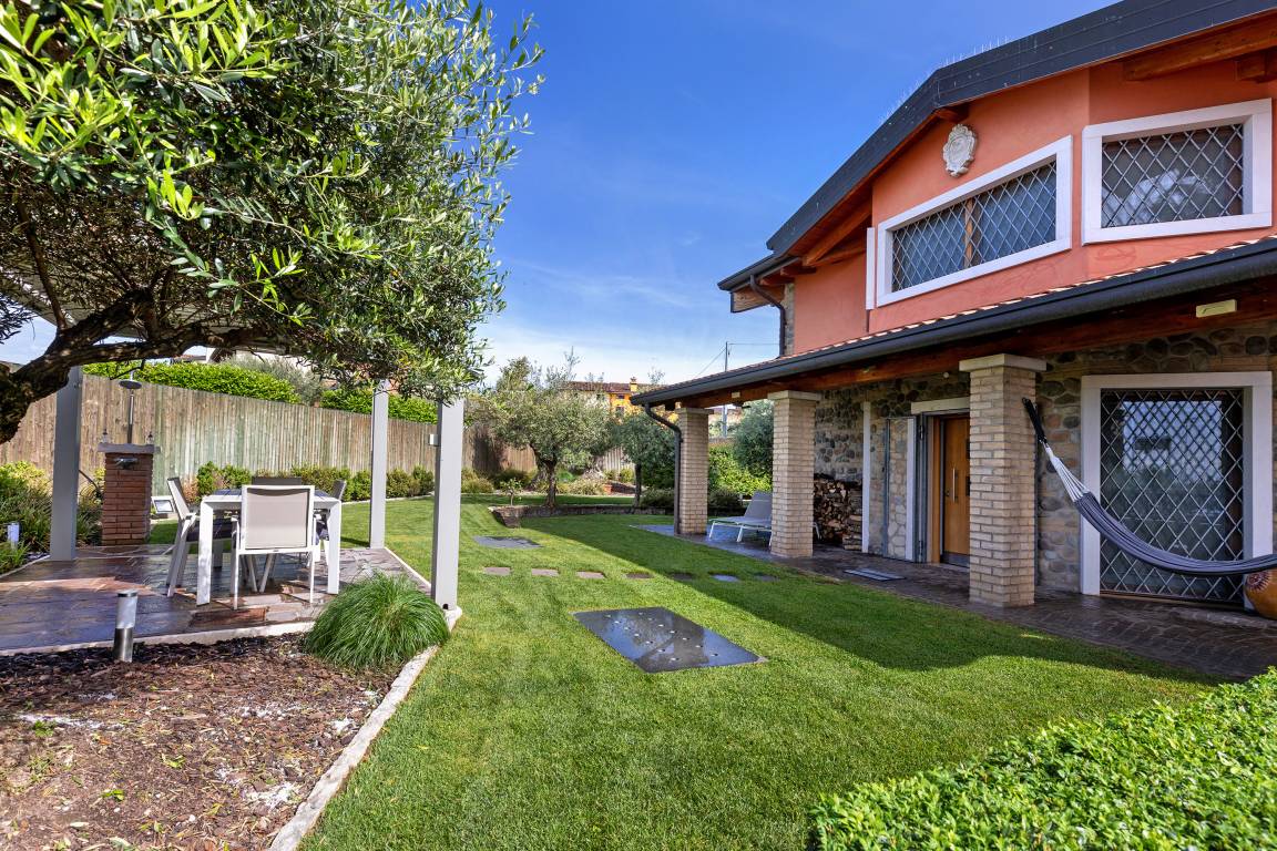 300 M² House ∙ 3 Bedrooms ∙ 8 Guests - Lazise