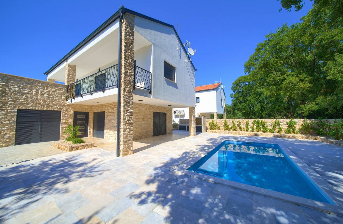 584 M² Villa ∙ 4 Chambres ∙ 8 Personnes - Krk
