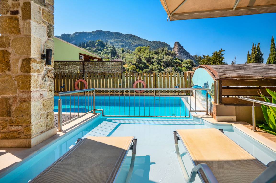 60 M² Villa ∙ 2 Bedrooms ∙ 5 Guests - Corfu
