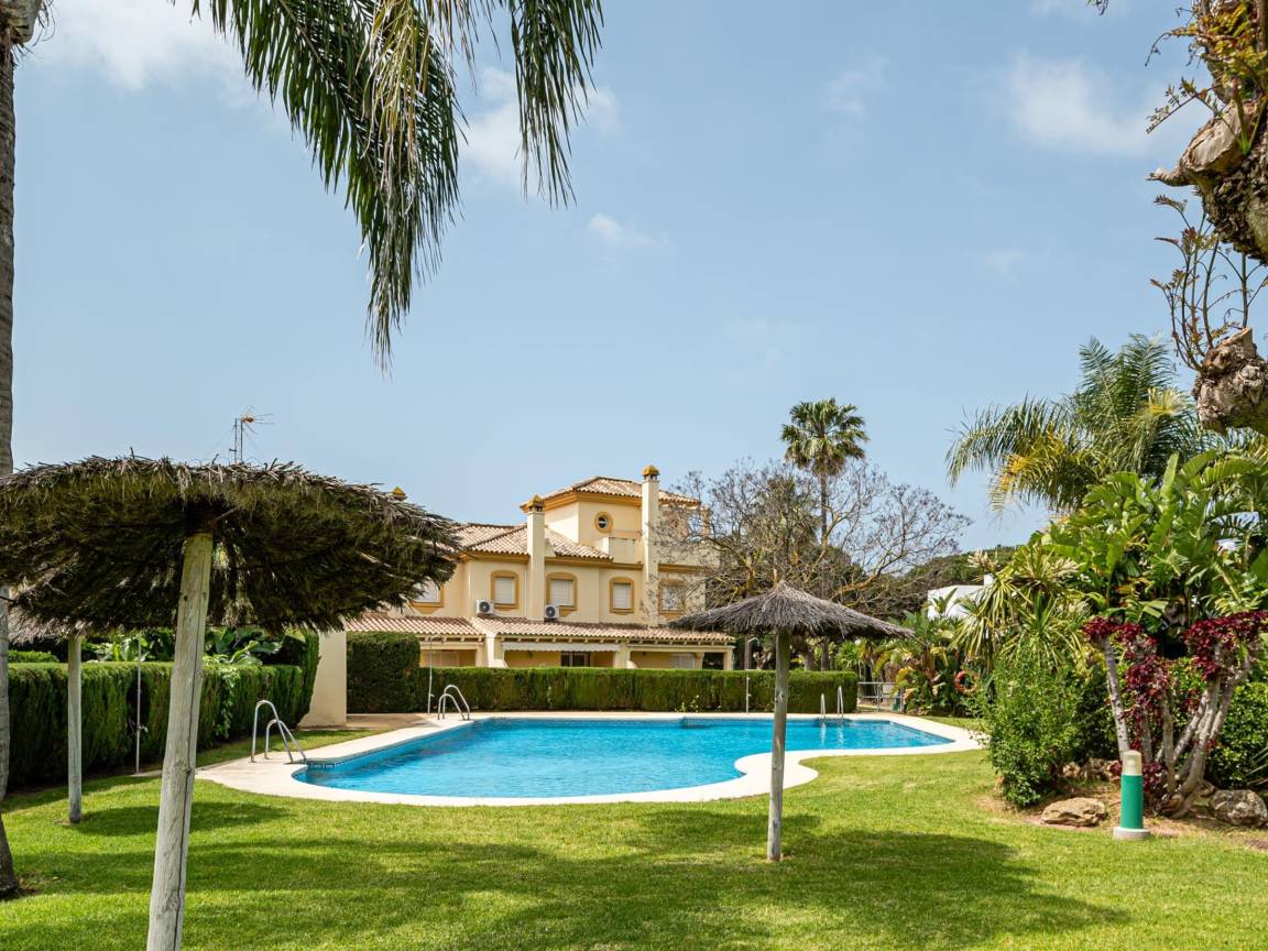 96 M² Maison De Vacances ∙ 3 Chambres ∙ 6 Personnes - Novo Sancti Petri