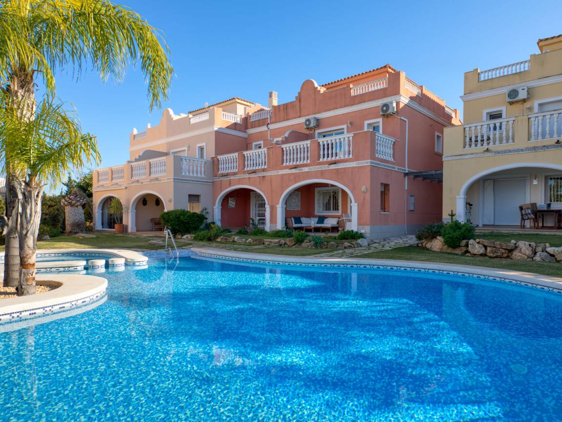 140 M² Maison De Vacances ∙ 3 Chambres ∙ 6 Personnes - Dénia