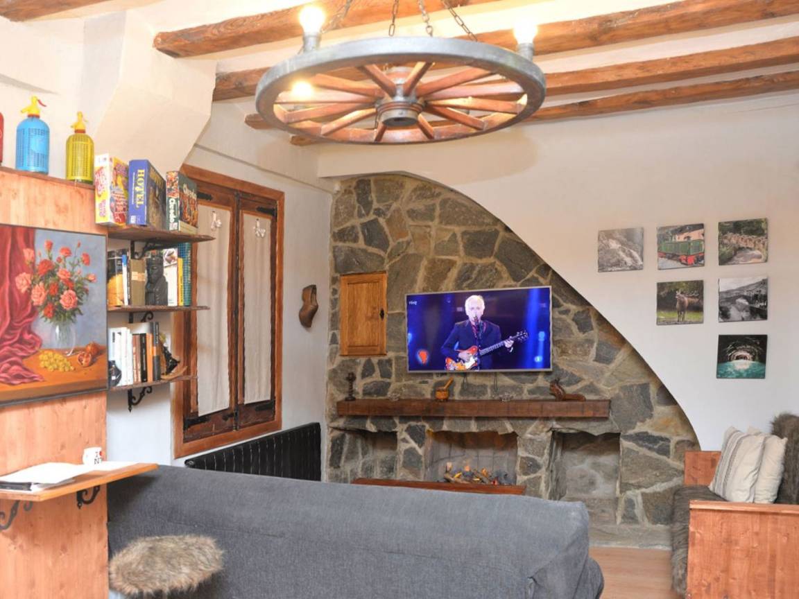 55 M² Huoneisto ∙ 2 Makuuhuonetta ∙ 6 Vierasta - Bagà