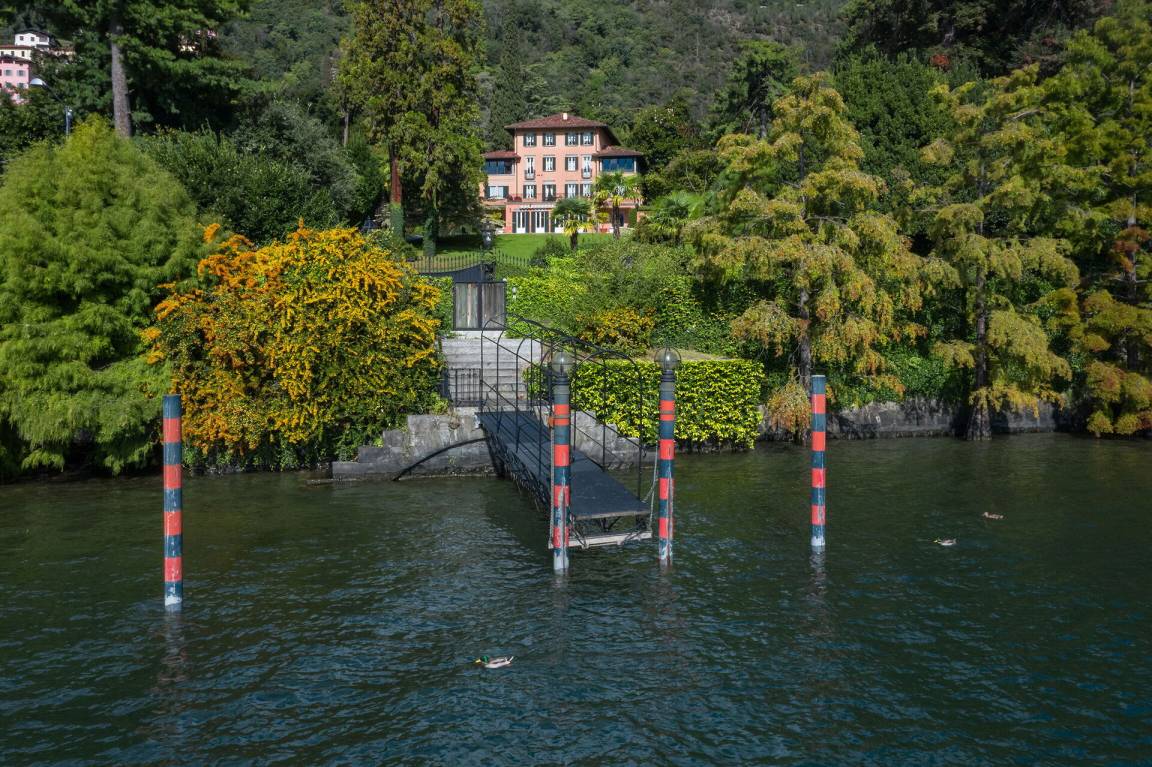 790 M² Villa ∙ 9 Slaapkamers ∙ 20 Gasten - Dervio