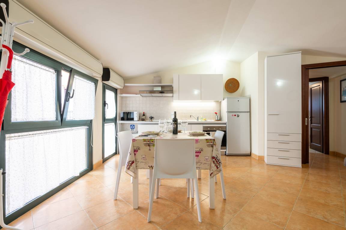 50 M² Apartamento ∙ 1 Habitación ∙ 3 Huéspedes - Cagliari