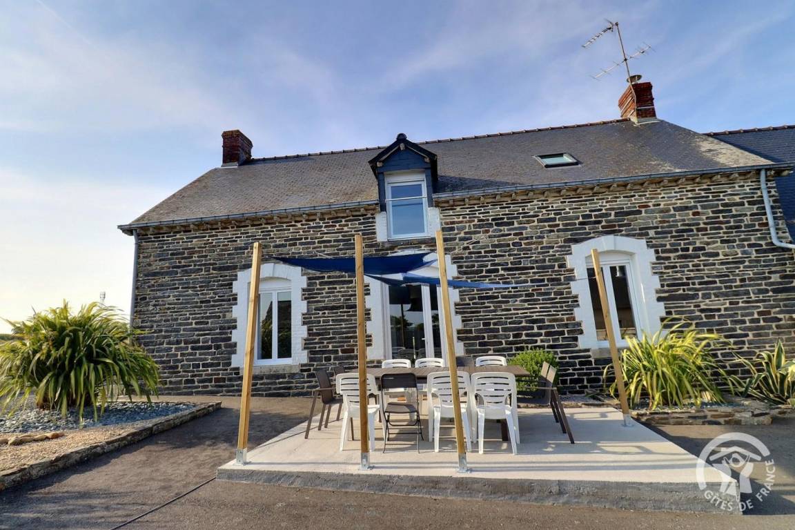 170 M² Gîte ∙ 5 Bedrooms ∙ 12 Guests - Janzé