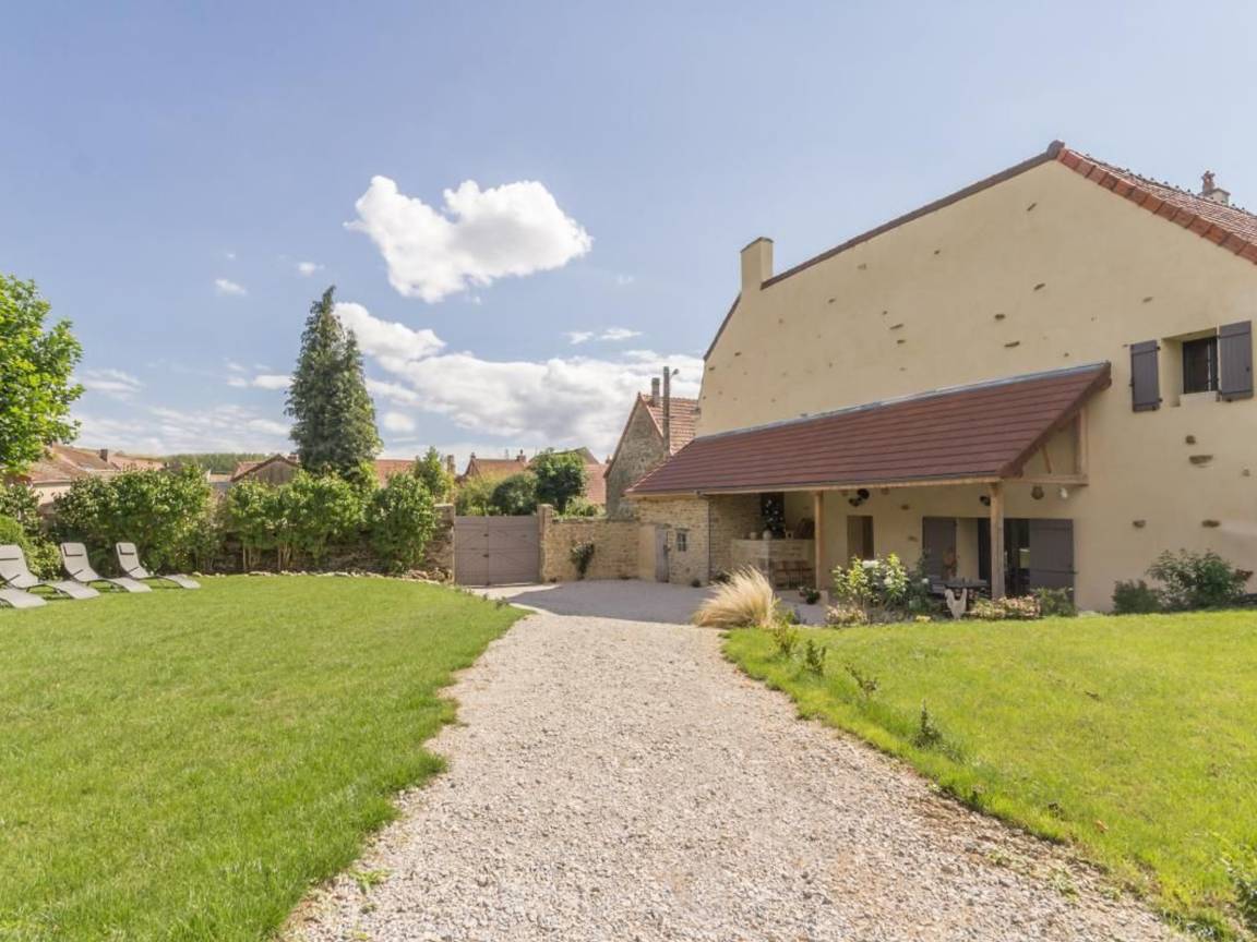 150 M² Cottage ∙ 3 Chambres ∙ 7 Personnes - Nolay