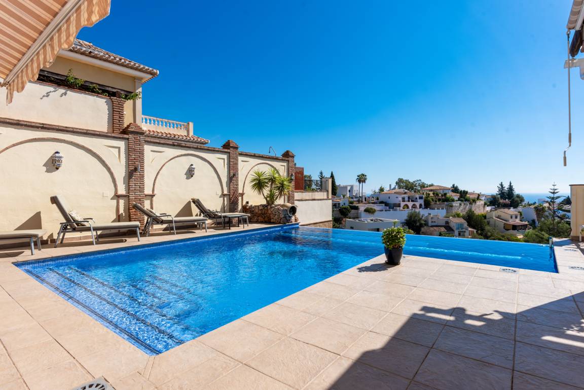 280 M² Villa ∙ 5 Habitaciones ∙ 14 Huéspedes - Alhaurín el Grande