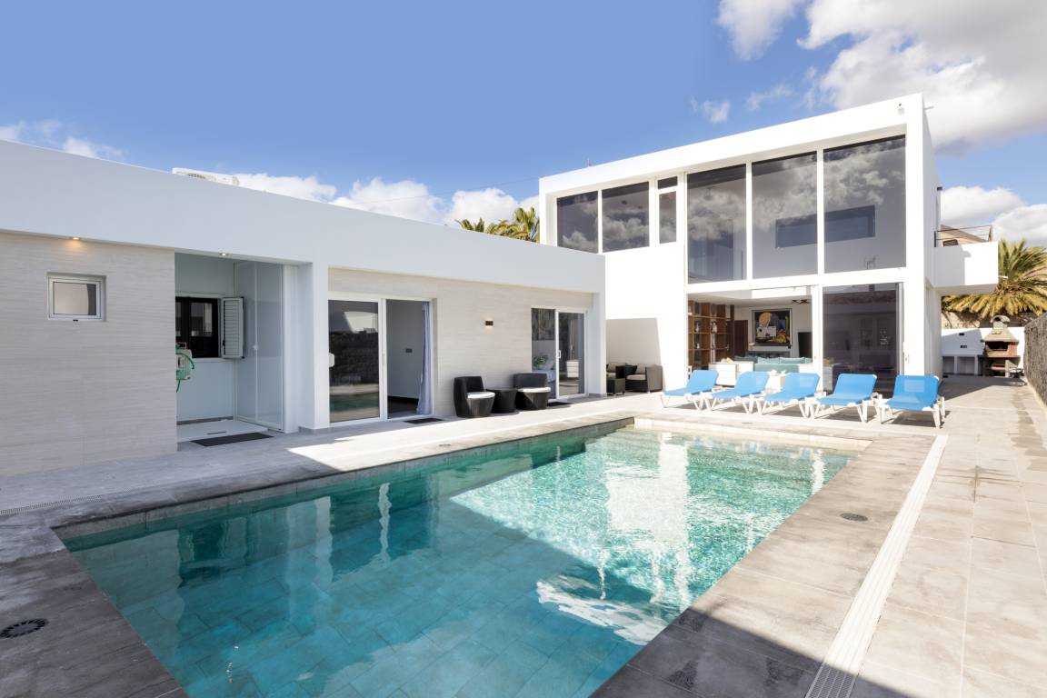 161 M² Villa ∙ 4 Chambres ∙ 8 Personnes - Puerto del Carmen