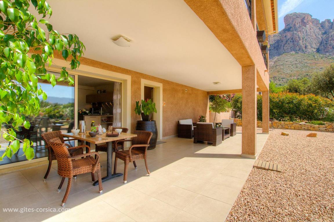72 M² Gîte ∙ 2 Chambres ∙ 4 Personnes - Corse