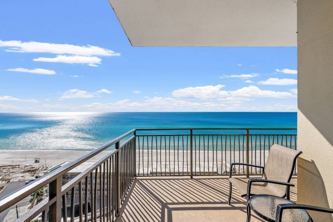 121 M² Hotel ∙ 2 Bedrooms ∙ 6 Guests - Panama City Beach, FL