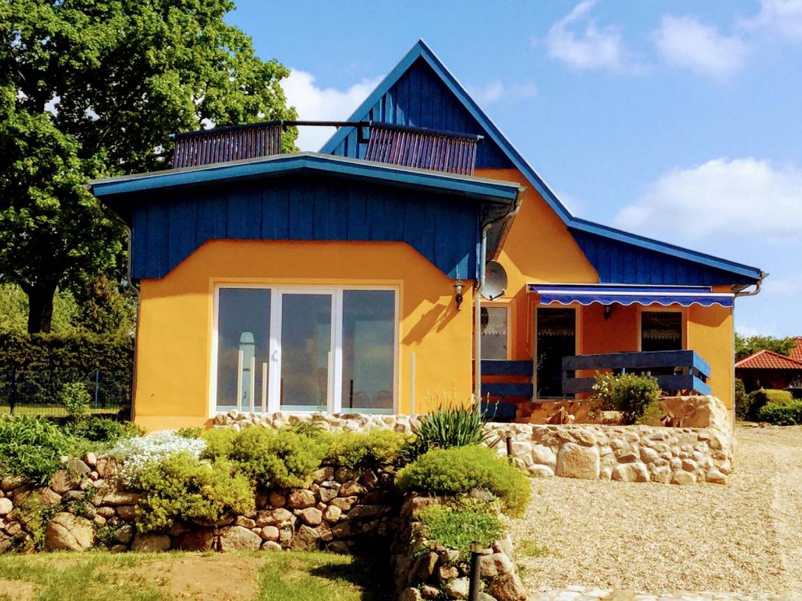 100 M² Ferienhaus ∙ 2 Schlafzimmer ∙ 5 Gäste - Sternberg